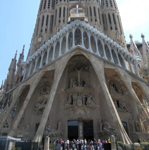 10 Most Famous Churches in the World - Artst