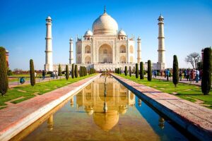 10 Most Famous Buildings in the World - Artst