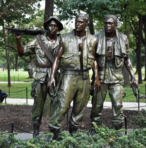 10 Most Famous American Statues and Sculptures - Artst