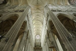 10 Most Famous Gothic Architecture Buildings - Artst